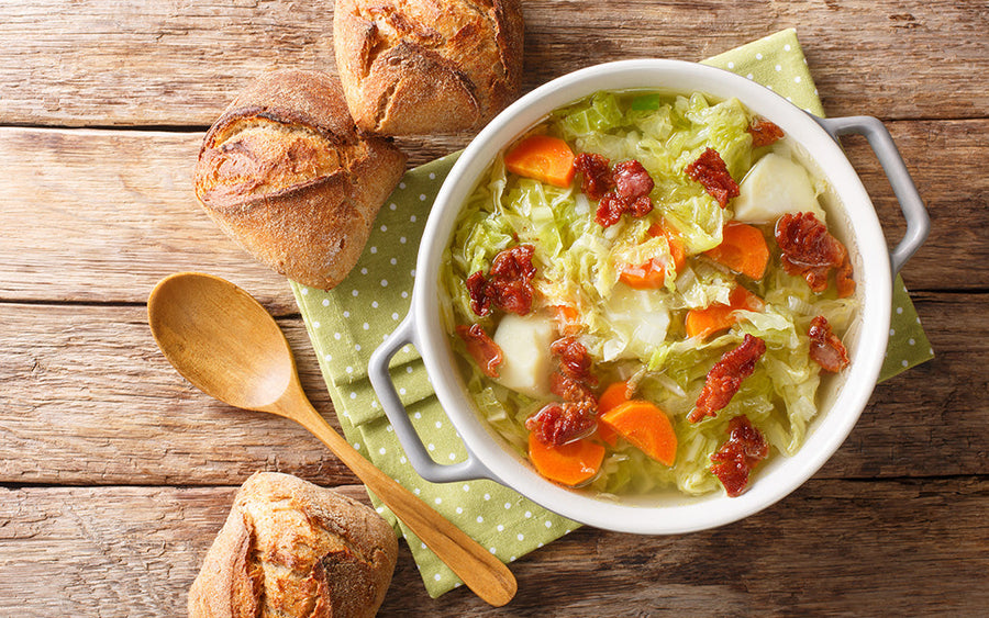 Soupe au chou et bacon croustillant | Jonathan Garnier